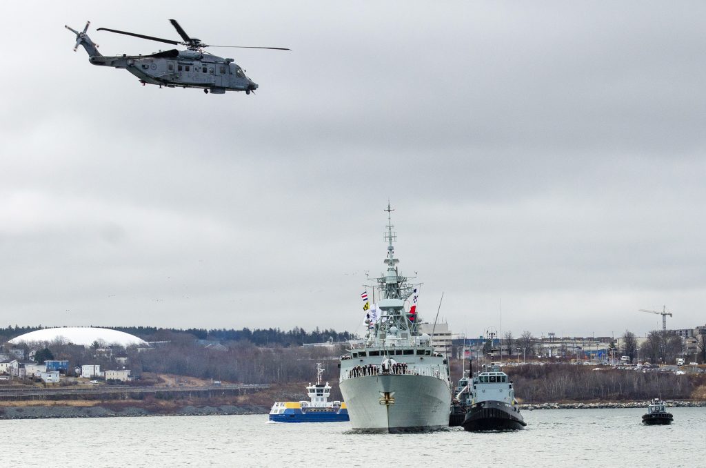 HMCS Ville de Québec welcomed home | Trident Newspaper