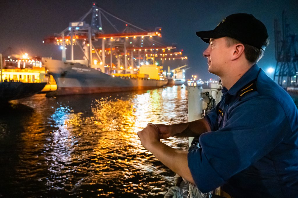 HMCS Calgary exercises with Indonesian Navy | Trident Newspaper