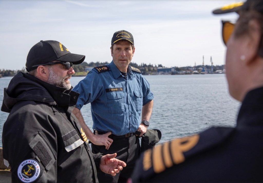 First barge delivery a milestone for Joint Support Ship project / La ...