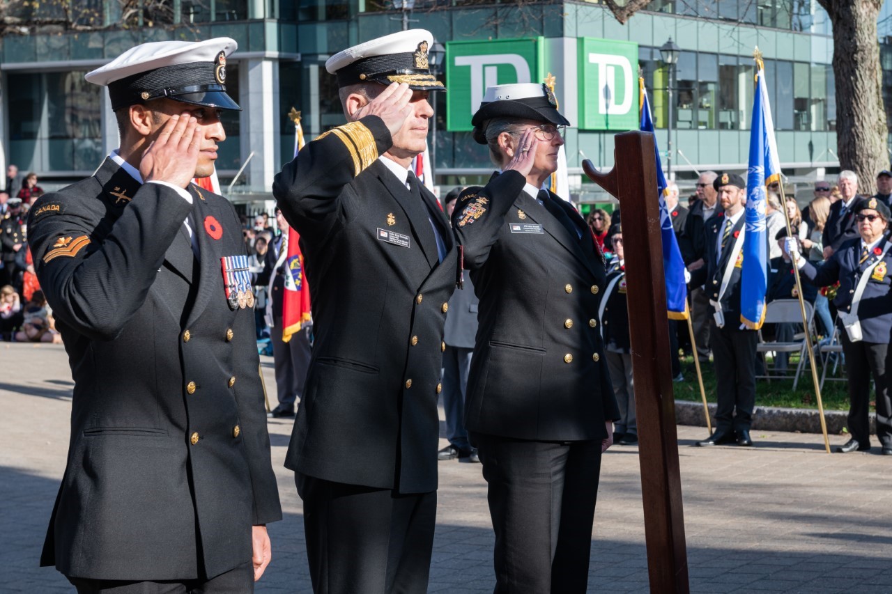 MARLANT marks Remembrance Day in Halifax and at sea | Trident Newspaper