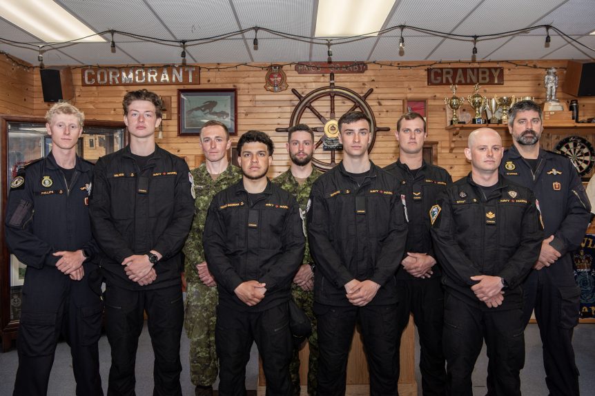 NEP sailors among new crop of ship’s divers | Trident Newspaper