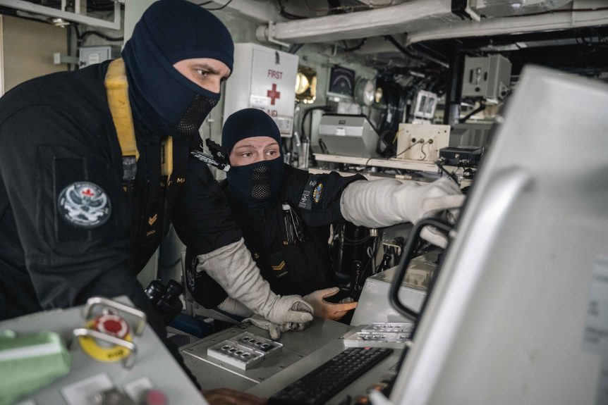 HMCS Ville de Québec joins UK-led Carrier Strike Group at sea | Trident ...