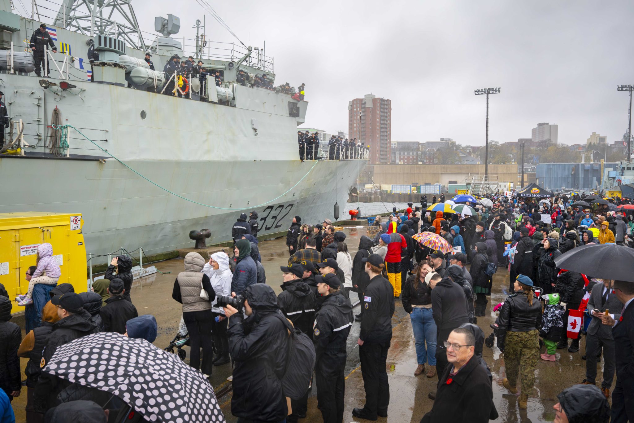 HMCS Ville de Québec celebrated after unique deployment | Trident Newspaper