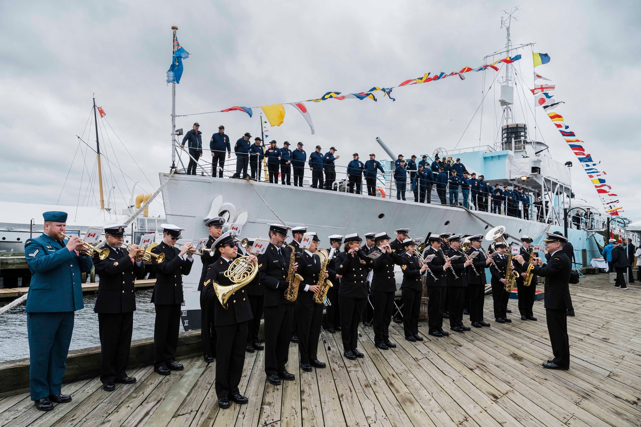 HMCS Sackville returns to service, carries veterans on final voyage ...