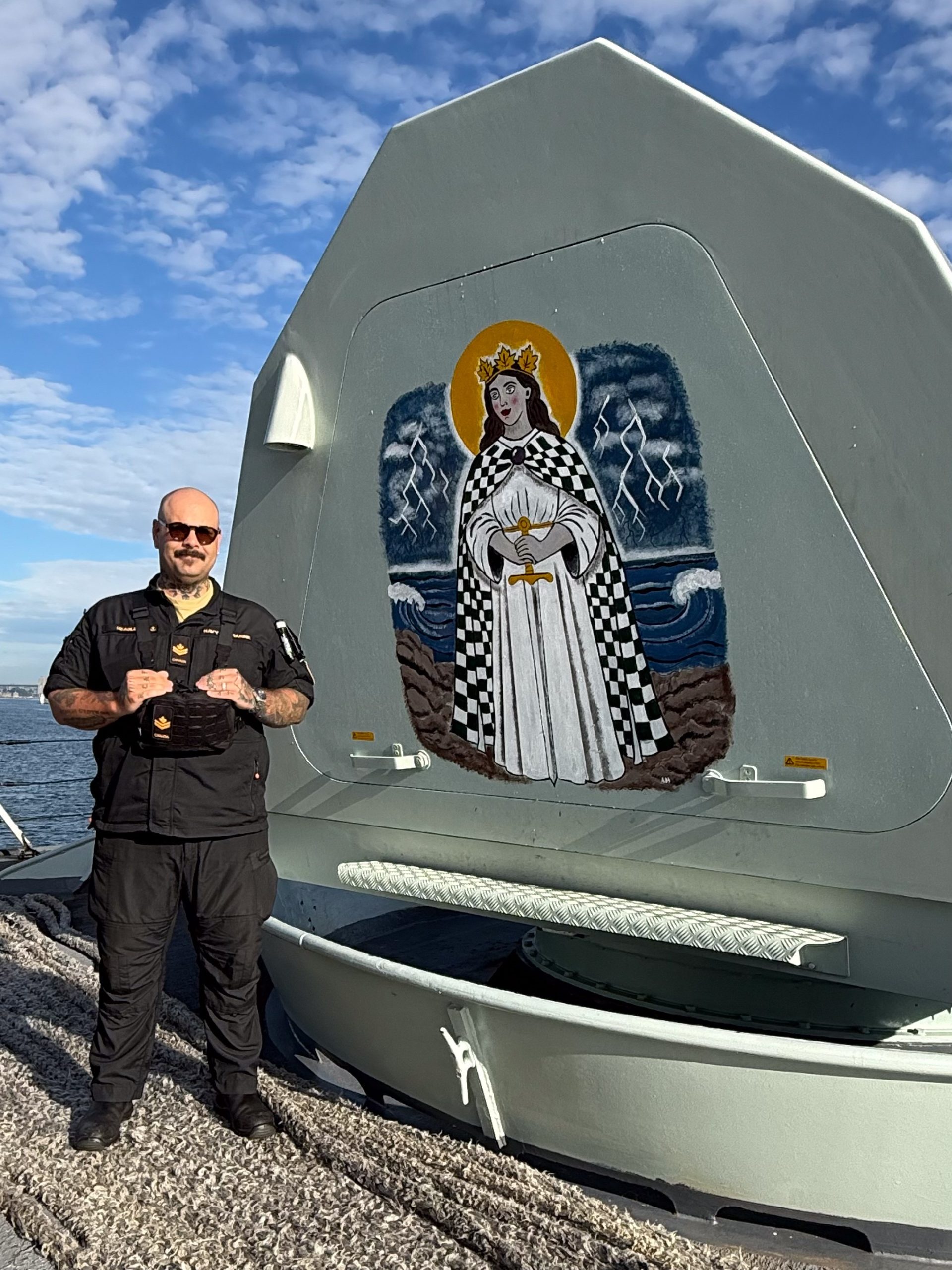 HMCS Charlottetown debuts new gun shield design while deployed on ...